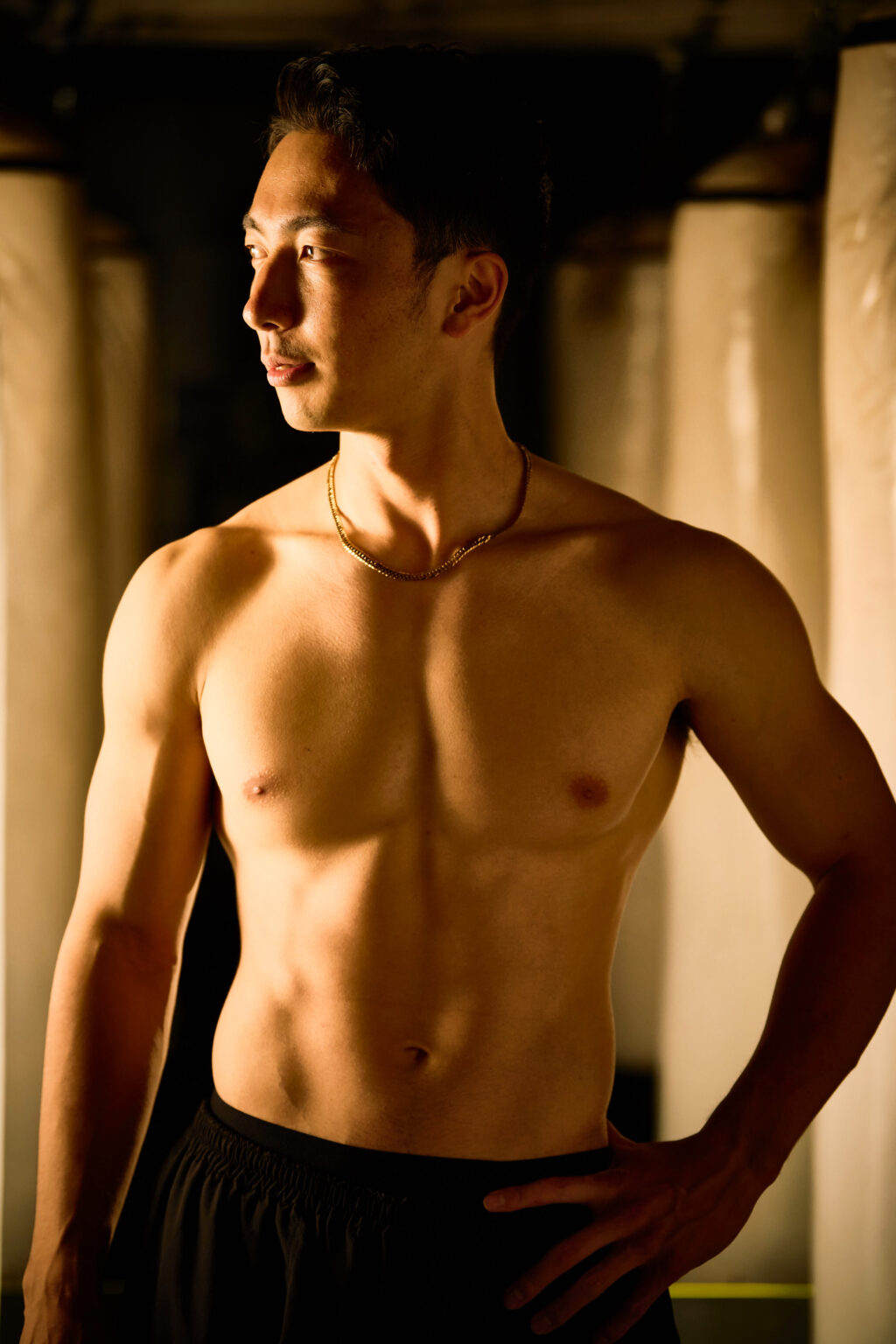 PERFORMER | b-monster（ビーモンスター） 暗闇ボクシング・フィットネス